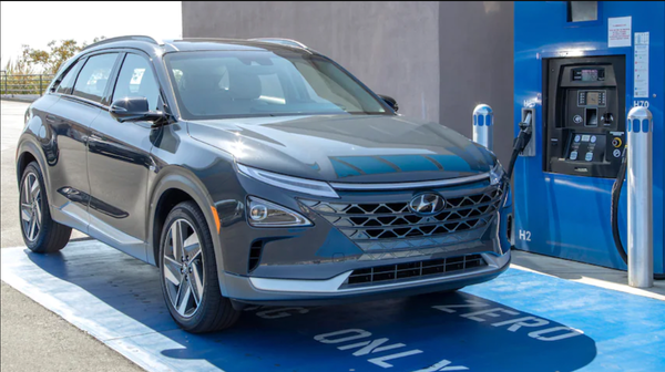 2023 Hyundai NEXO Review | Hydrogen Fuel Cell SUV Performance